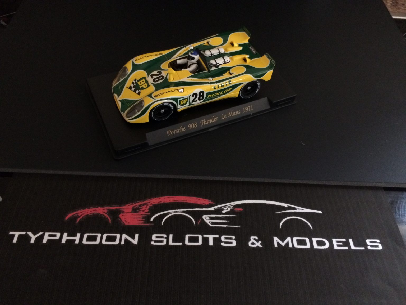 C42 Porsche 908 Flunder BP - Fly Slot Car C42 - Typhoon Slots & Models