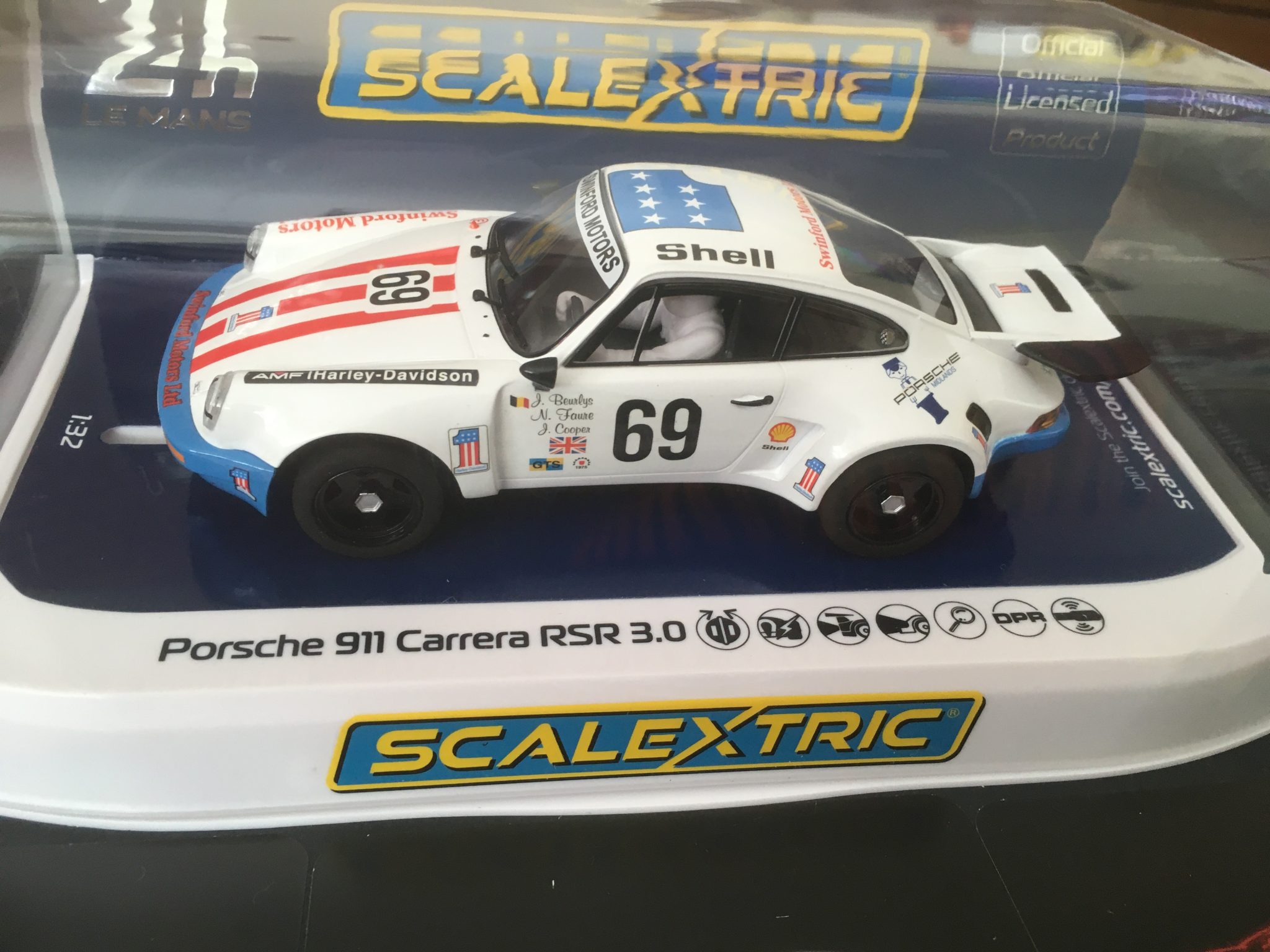 C4351 Scalextric Porsche 911 Carrera RSR 3.0 - C4351 - Le Mans 1975 ...