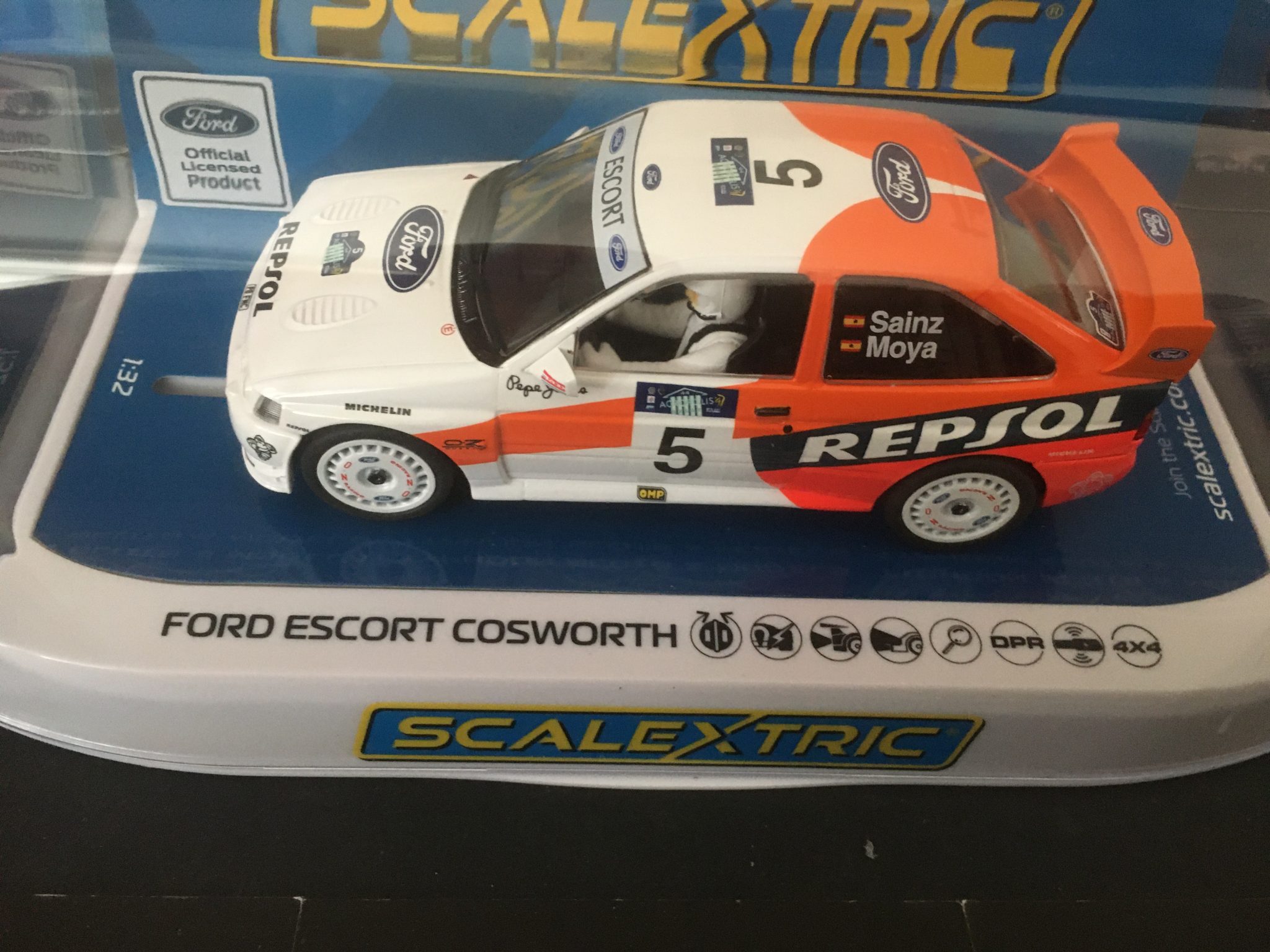 C4426 Scalextric Ford Escort Cosworth - No.5 1997 Acropolis Rally ...