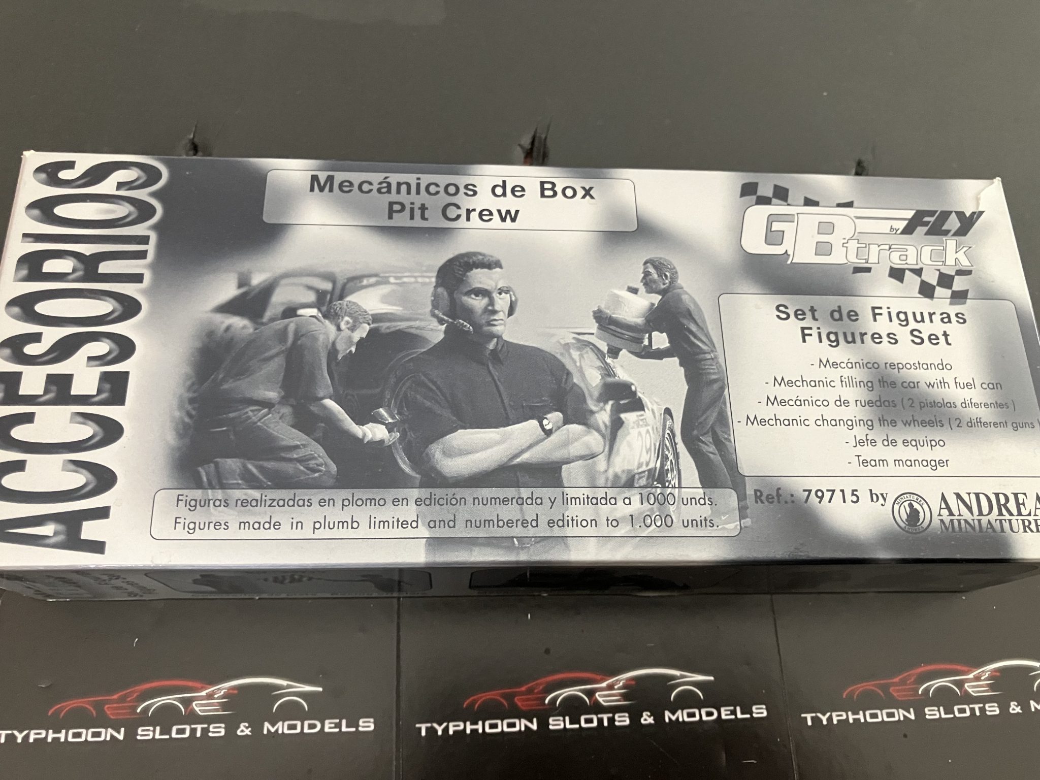 FLY 79715 Pit Crew Figure Kit - New Old Stock - Typhoon Slots & Models